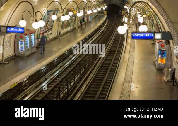 Busy metro platform europe Stock Videos & Footage - HD and 4K Video ...