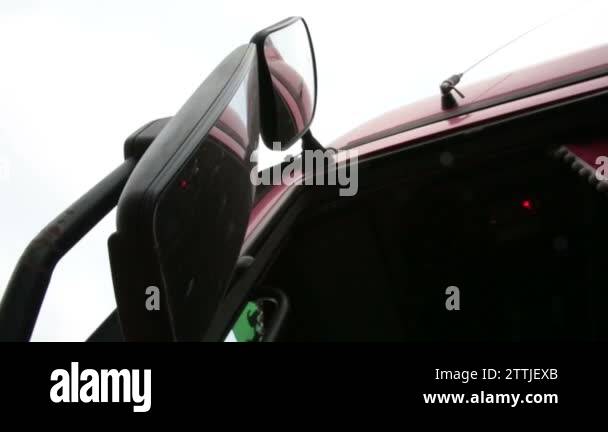 Car showcase Stock Videos & Footage - HD and 4K Video Clips - Alamy