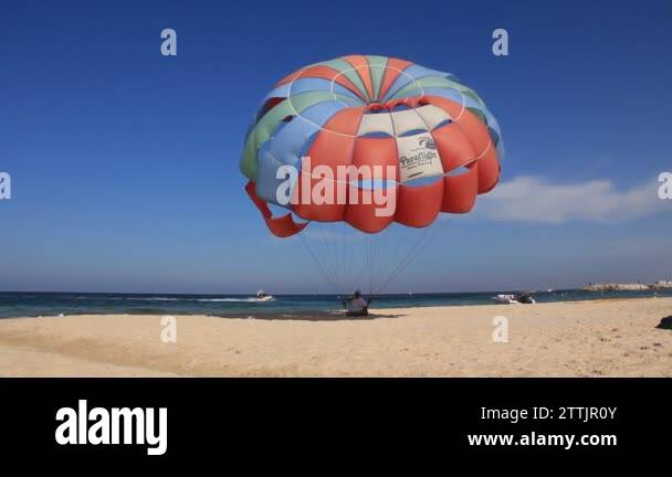Parachute on beach Stock Videos & Footage - HD and 4K Video Clips - Alamy