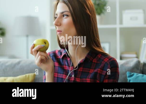 Eat apple woman Stock Videos & Footage - HD and 4K Video Clips - Alamy