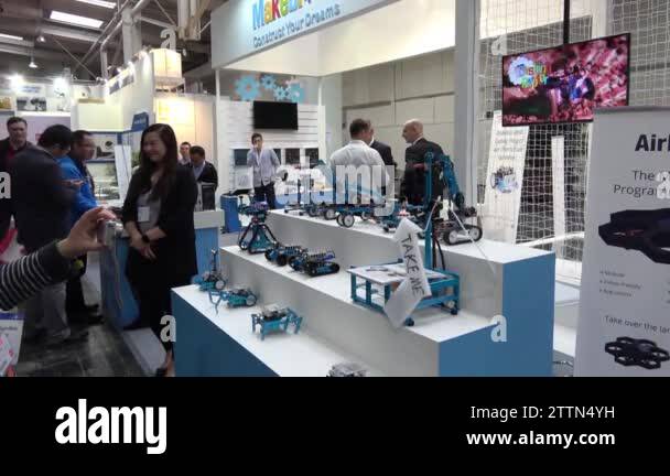 Modular Robots Stock Videos And Footage Hd And 4k Video Clips Alamy