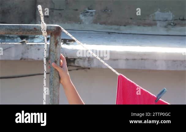 Pulling rope knot Stock Videos & Footage - HD and 4K Video Clips - Alamy