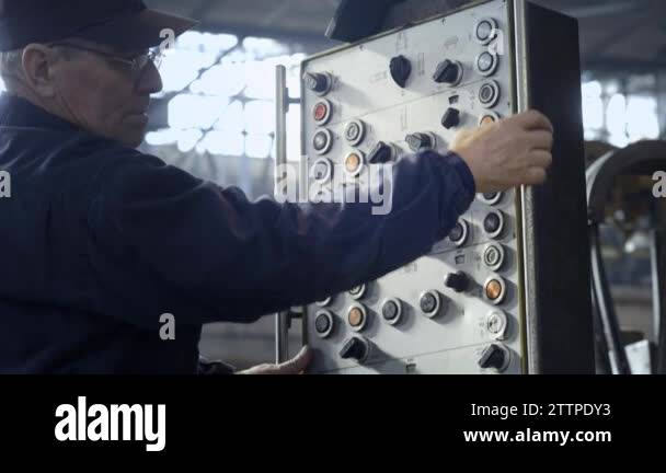 Close up dirty cnc Stock Videos & Footage - HD and 4K Video Clips - Alamy