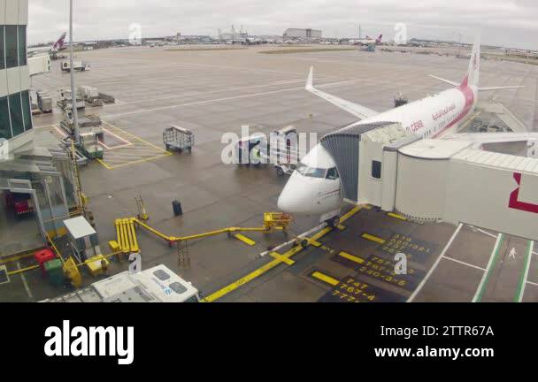 Airport heathrow Stock Videos & Footage - HD and 4K Video Clips - Alamy