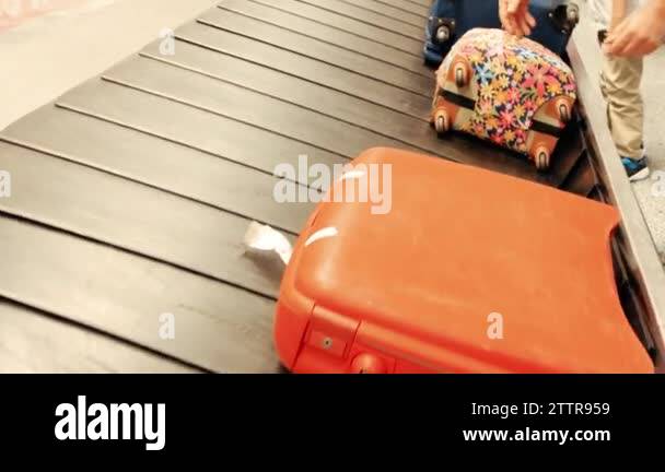 Bag carousel Stock Videos & Footage - HD and 4K Video Clips - Alamy