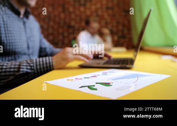 Economics fund Stock Videos & Footage - HD and 4K Video Clips - Alamy