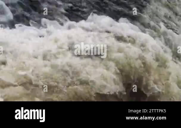 China flood yellow river Stock Videos & Footage - HD and 4K Video Clips ...