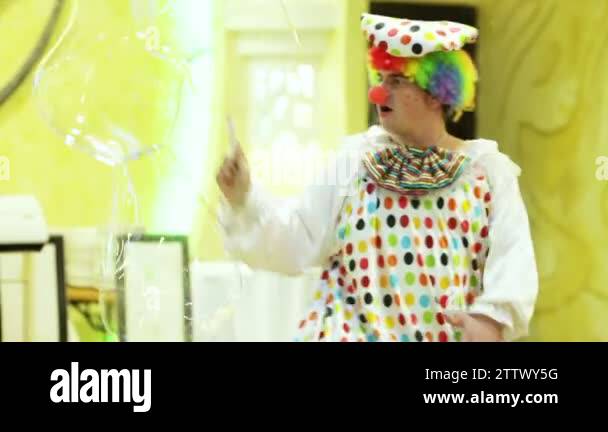 Clown circus wet Stock Videos & Footage - HD and 4K Video Clips - Alamy