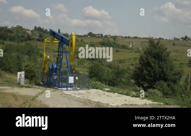 Platform units Stock Videos & Footage - HD and 4K Video Clips - Alamy