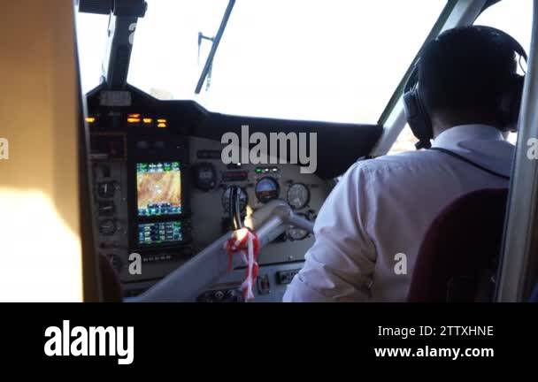 Bar pilots Stock Videos & Footage - HD and 4K Video Clips - Alamy