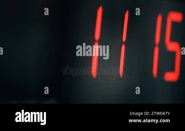 Red clock Stock Videos & Footage - HD and 4K Video Clips - Alamy