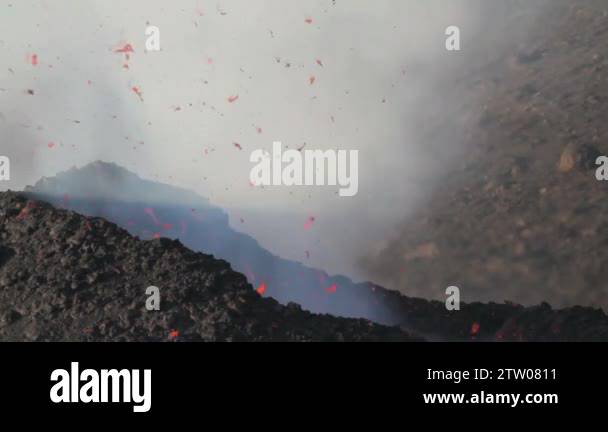 Lava splash Stock Videos & Footage - HD and 4K Video Clips - Alamy