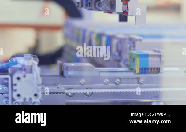 Electronic modules Stock Videos & Footage - HD and 4K Video Clips - Alamy
