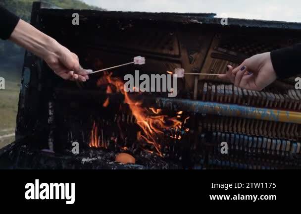 Flaming piano Stock Videos & Footage - HD and 4K Video Clips - Alamy