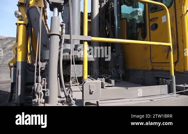 Crane operation in pit Stock Videos & Footage - HD and 4K Video Clips ...