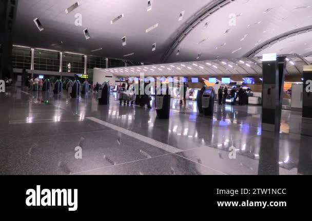 Airport doha Stock Videos & Footage - HD and 4K Video Clips - Alamy