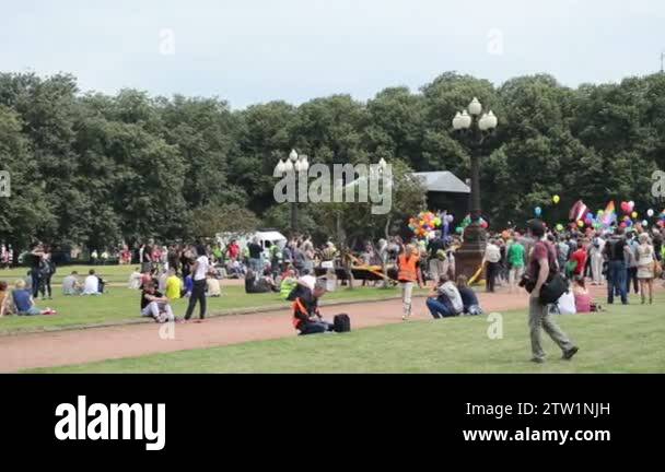 Parade park Stock Videos & Footage - HD and 4K Video Clips - Alamy