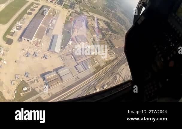 F-16 cockpit view during flight Stock Video Footage - Alamy