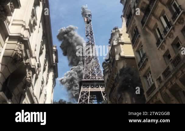 Paris Eiffel tower under attackPowerful Video Compositing simulates ...