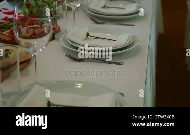 Serving tables Stock Videos & Footage - HD and 4K Video Clips - Alamy