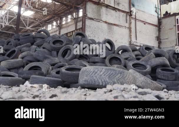 Exploded wheels Stock Videos & Footage - HD and 4K Video Clips - Alamy