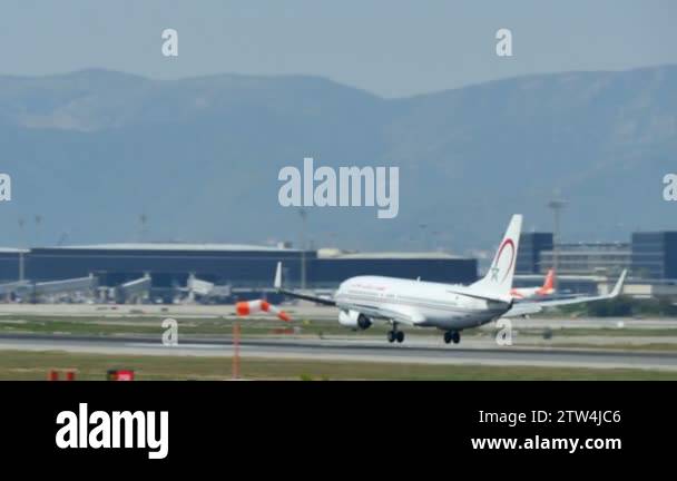 Commercial airliner landing at Barcelona International AirportAircraft ...