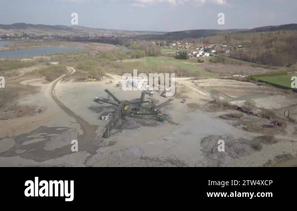Extraction, washing, sorting and distraction of river gravel. Mining ...