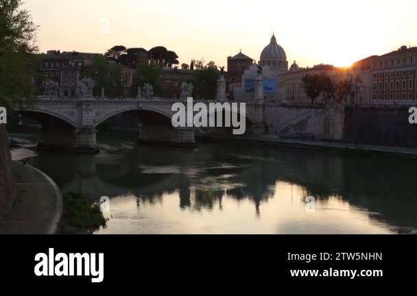 View from the pointe St.angel on St. Paul's Cathedral at sunset ...