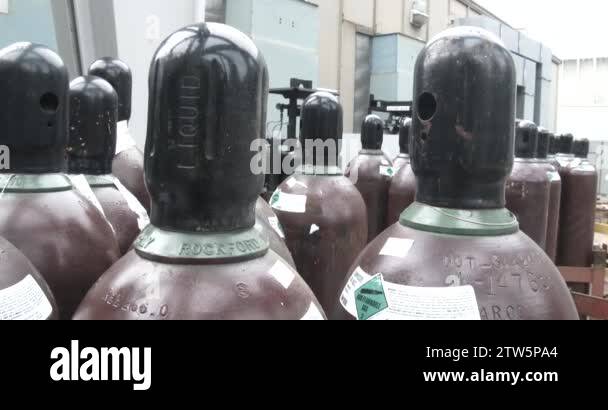 Group of cylinders Stock Videos & Footage - HD and 4K Video Clips - Alamy