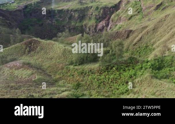 Landscape back view Stock Videos & Footage - HD and 4K Video Clips - Alamy