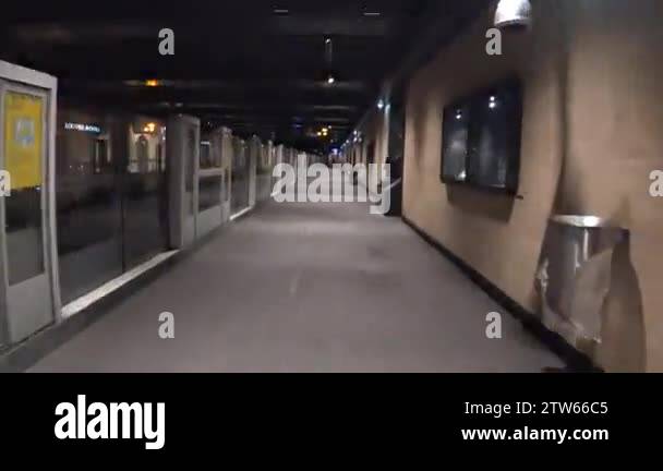 Automatic platform gates Stock Videos & Footage - HD and 4K Video Clips ...