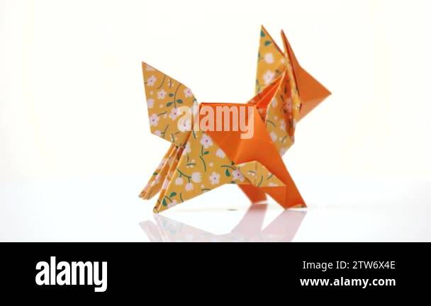 Color origami Stock Videos & Footage - HD and 4K Video Clips - Alamy