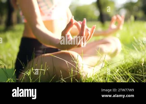 Woman hand pose Stock Videos & Footage - HD and 4K Video Clips - Alamy