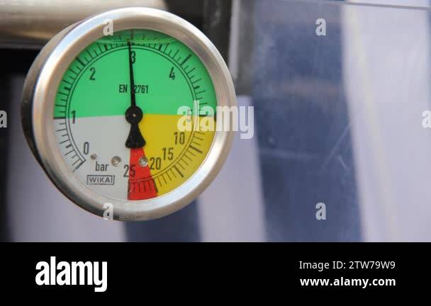 Barometer mechanism Stock Videos & Footage - HD and 4K Video Clips - Alamy