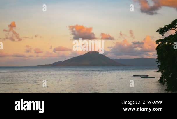Gunung api island Stock Videos & Footage - HD and 4K Video Clips - Alamy