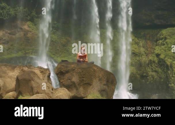 Red diary Stock Videos & Footage - HD and 4K Video Clips - Alamy