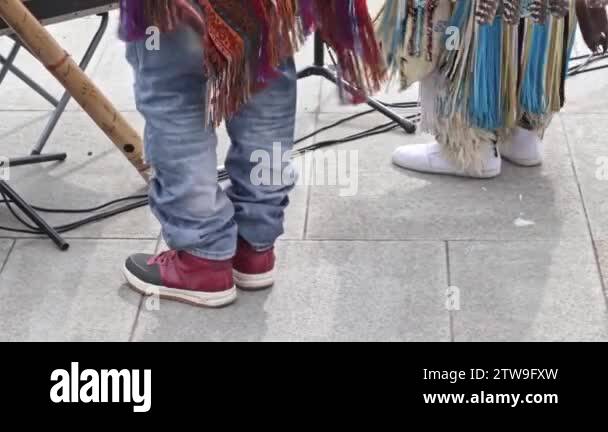 Indian woodwind Stock Videos & Footage - HD and 4K Video Clips - Alamy