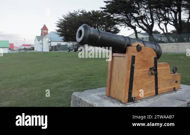 English field cannon Stock Videos & Footage - HD and 4K Video Clips - Alamy