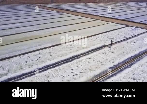 Side view shovel Stock Videos & Footage - HD and 4K Video Clips - Alamy