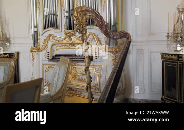 Versailles, PARIS, FRANCE- August 2018: Panorama vertical. Luxurious ...