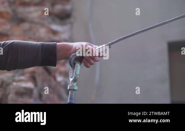 Steel cable loop Stock Videos & Footage - HD and 4K Video Clips - Alamy