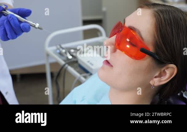 Remove a tooth Stock Videos & Footage - HD and 4K Video Clips - Alamy