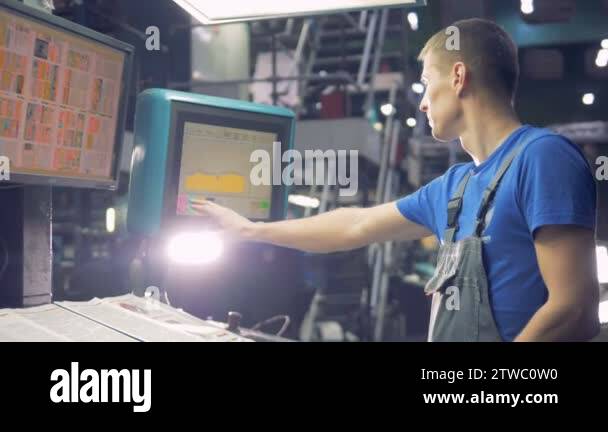 Operating industrial machine Stock Videos & Footage - HD and 4K Video ...