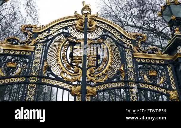 Ornate gold gates Stock Videos & Footage - HD and 4K Video Clips - Alamy