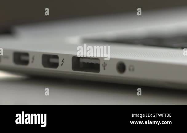 Universal serial bus port Stock Videos & Footage - HD and 4K Video ...