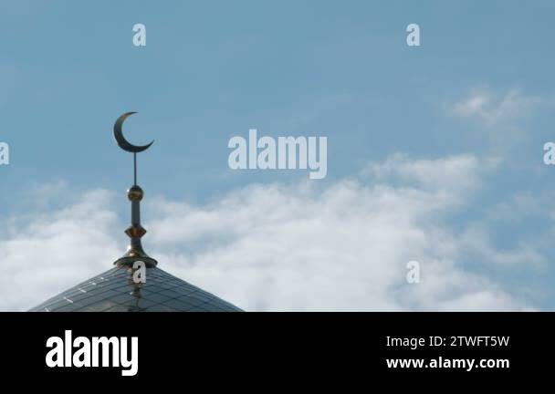 Muslim crescent Stock Videos & Footage - HD and 4K Video Clips - Alamy