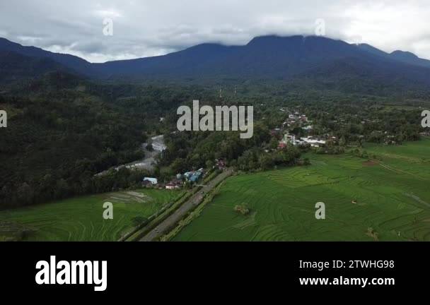 sumatra island indonesia asia, where mountain ranges are in the kemumu ...
