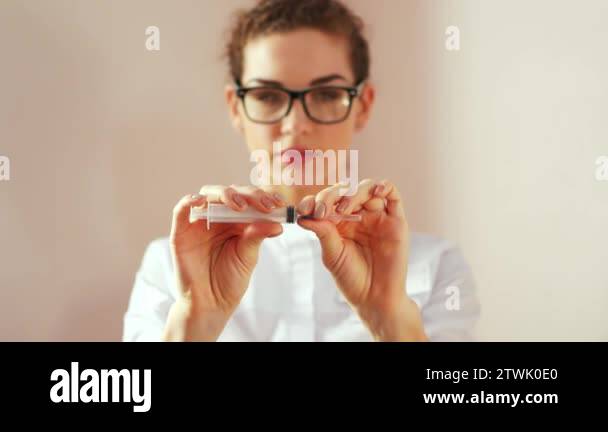 Non injection Stock Videos & Footage - HD and 4K Video Clips - Alamy