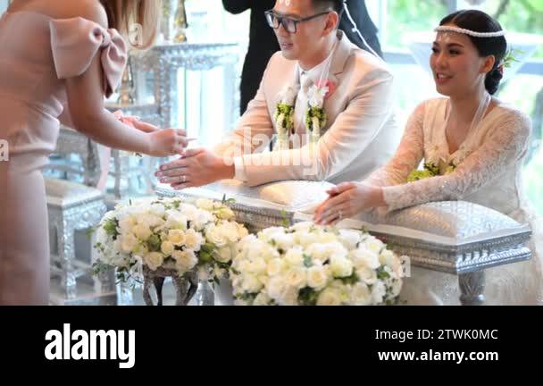 Thai bride and groom Stock Videos & Footage - HD and 4K Video Clips - Alamy
