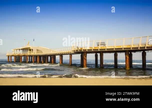 Lido di camaiore pier Stock Videos & Footage - HD and 4K Video Clips - Alamy